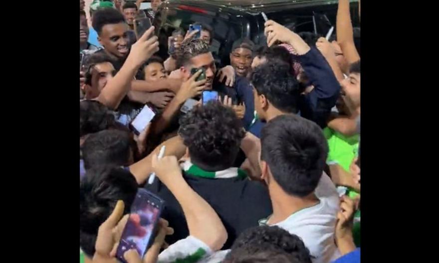 (ΒΙΝΤΕΟ) Παροξυσμός στους δρόμους της Σαουδικής Αραβίας για Φιρμίνο ...
